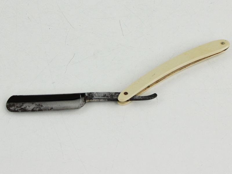 Duo antieke scheermessen (Kikuth - Solingen) - Kringwinkel